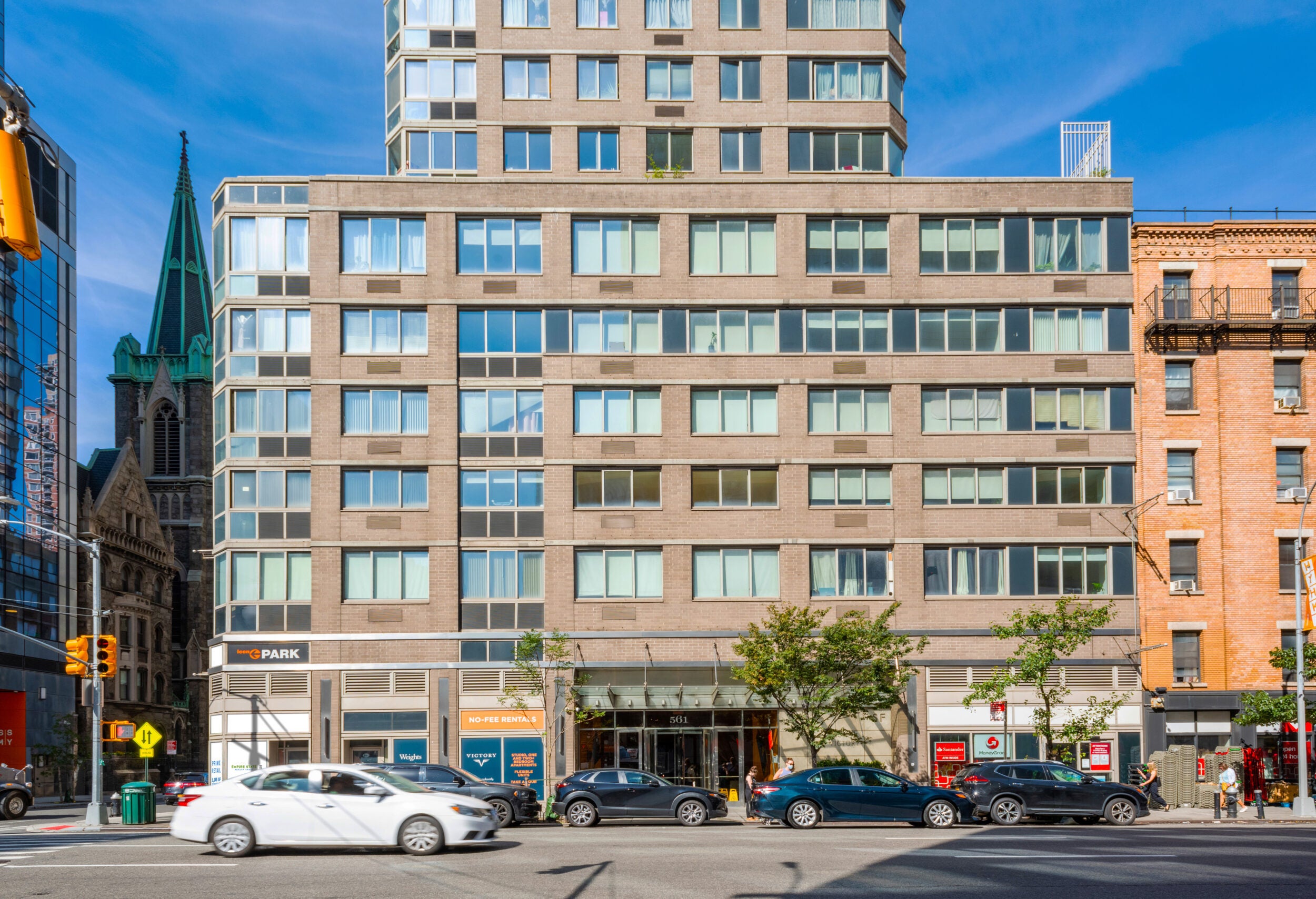 561 10th Ave | Retail Space for Lease in New York City | ESRT